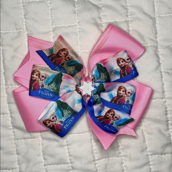 Disney | Accessories | 2pck Frozen Themed Elsa And Anna Bows | Poshmark